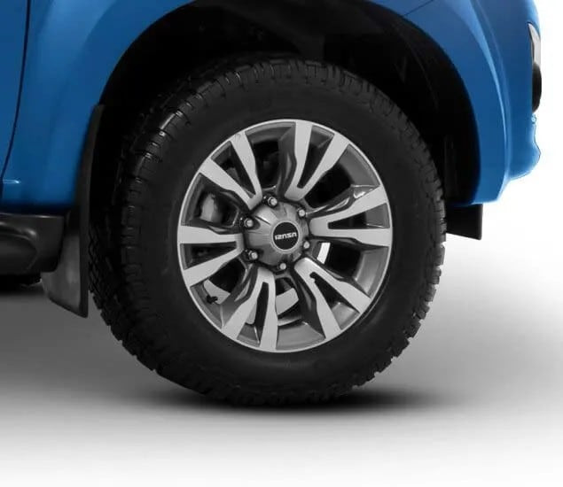 Isuzu D-MAX Extended Cab model information